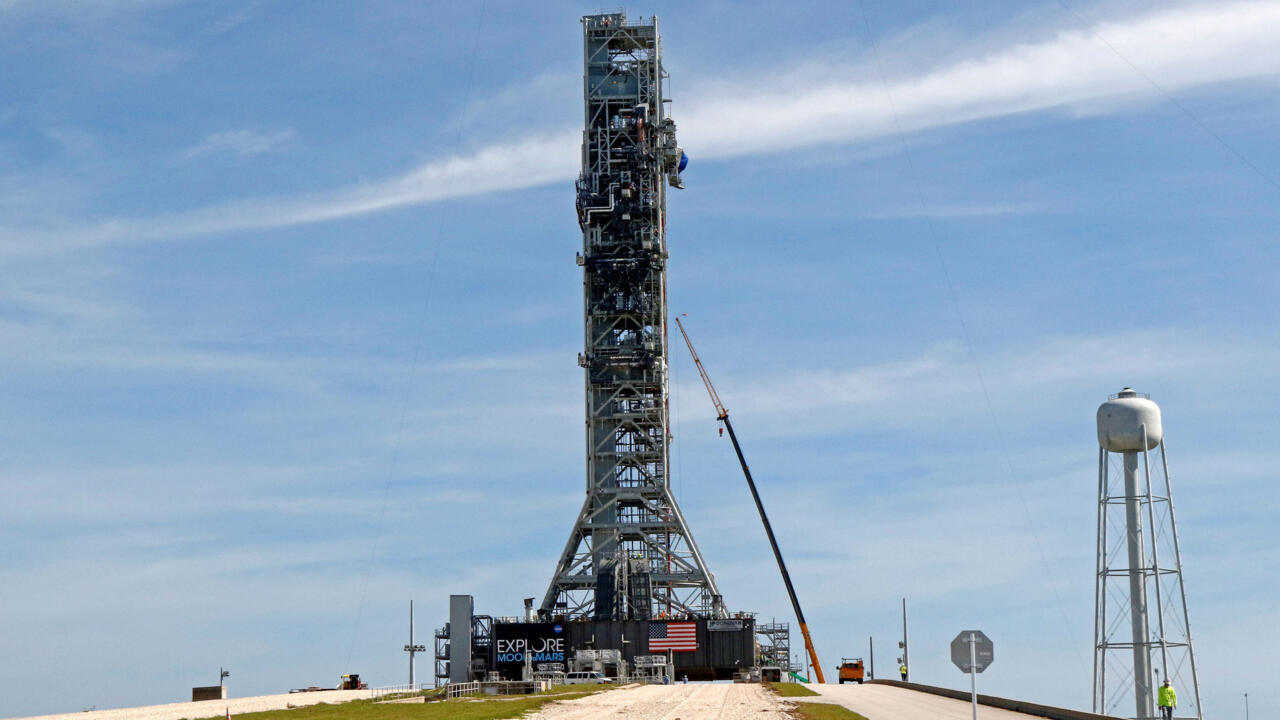 NASA's crucial engine test for moon rocket forced to end prematurely