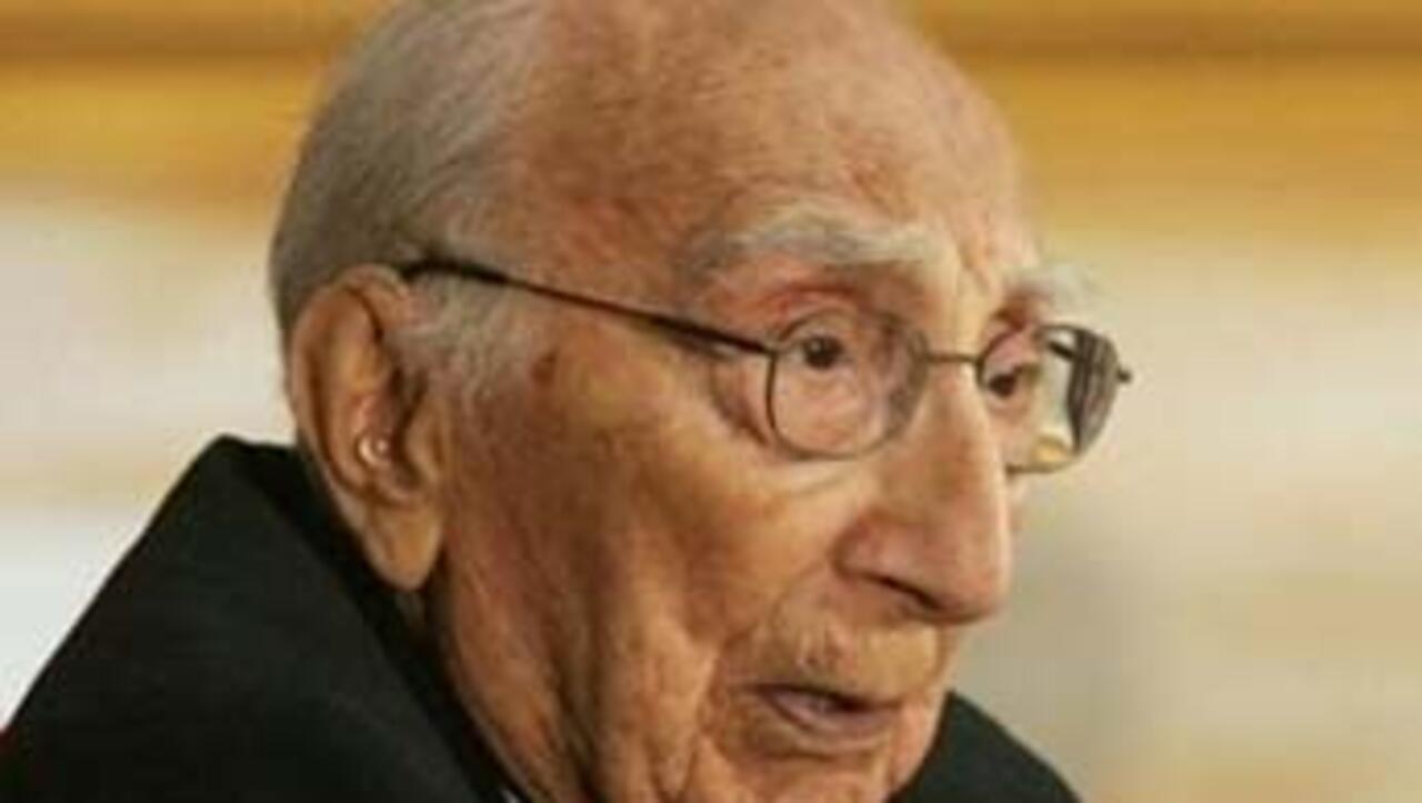 Pioneering heart surgeon DeBakey dies - France 24