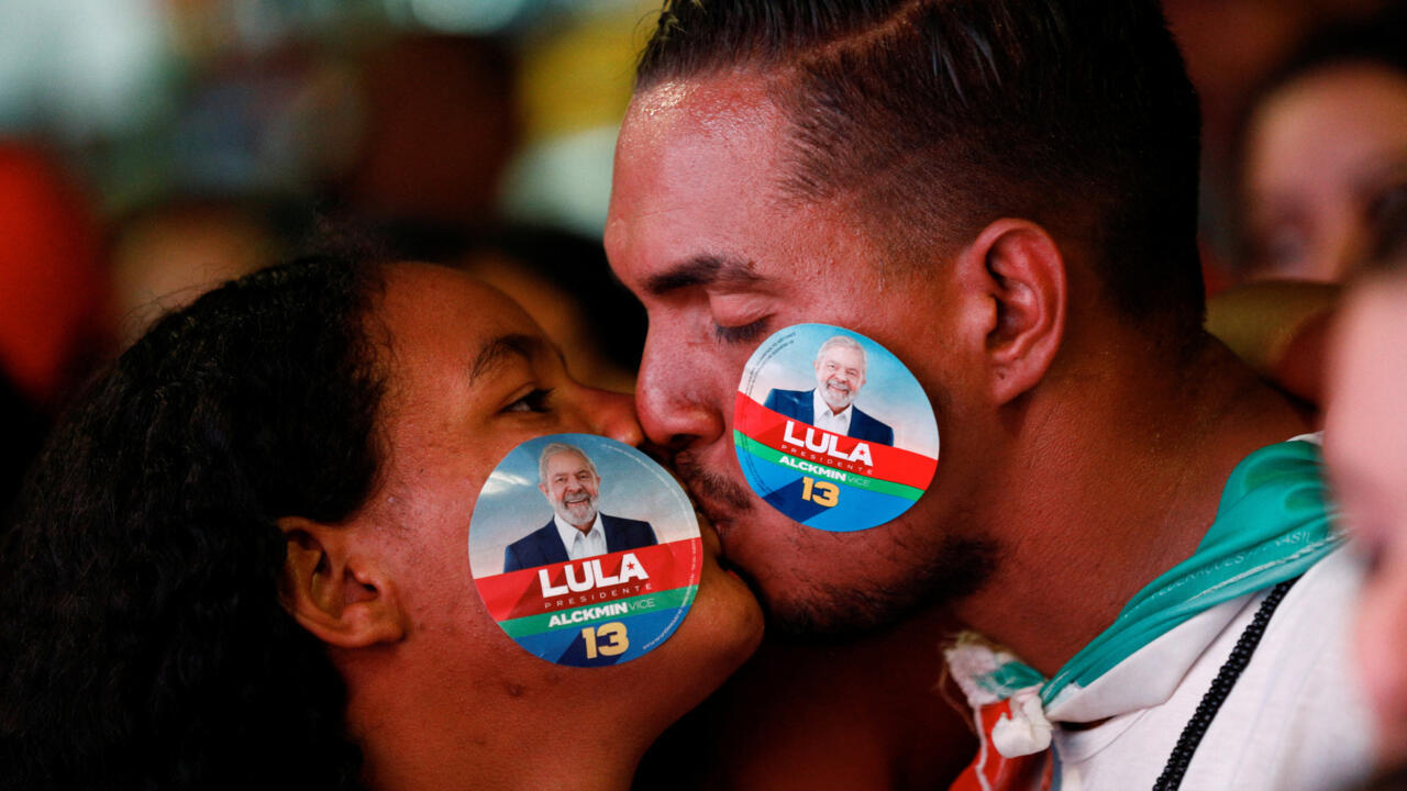 En imágenes: los rostros de la euforia y la derrota tras el triunfo de 'Lula' en Brasil