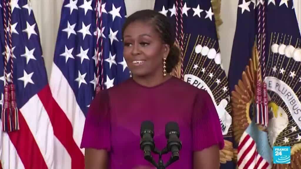 Obamas return to the White House, unveil official portraits - France 24