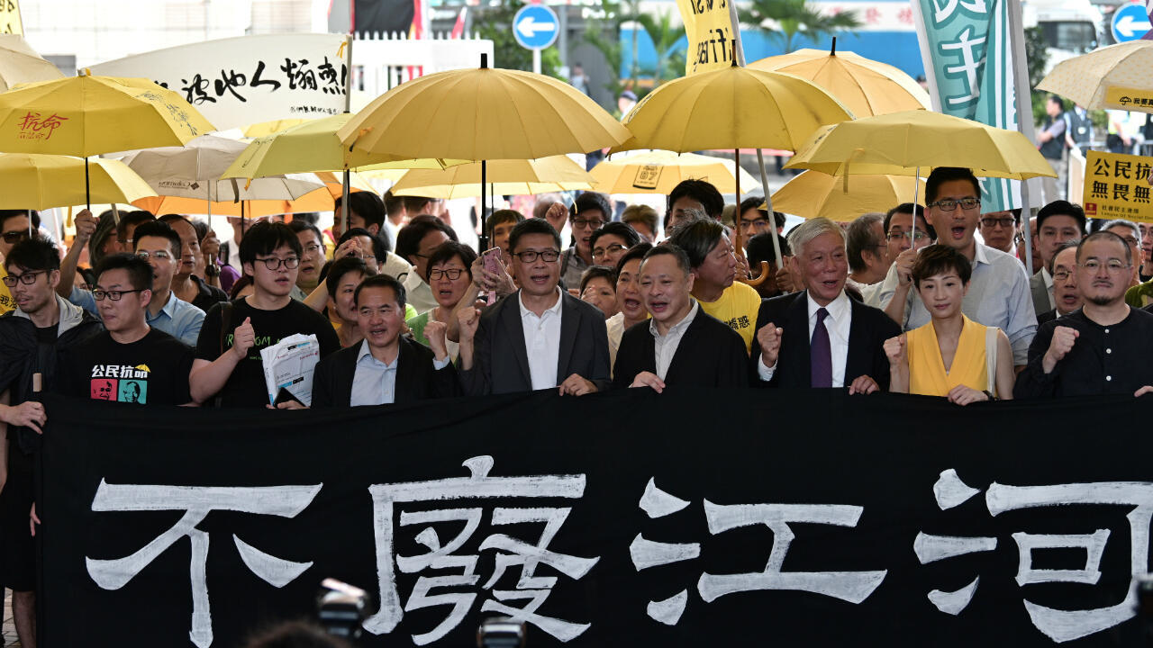 Hong Kong pro-democracy protest leaders jailed
