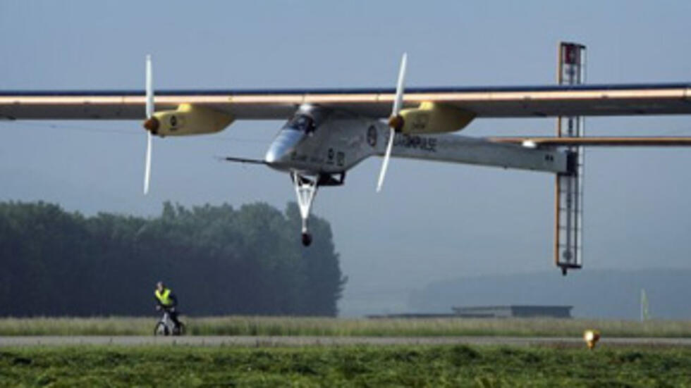 Solar plane takes its first transcontinental flight