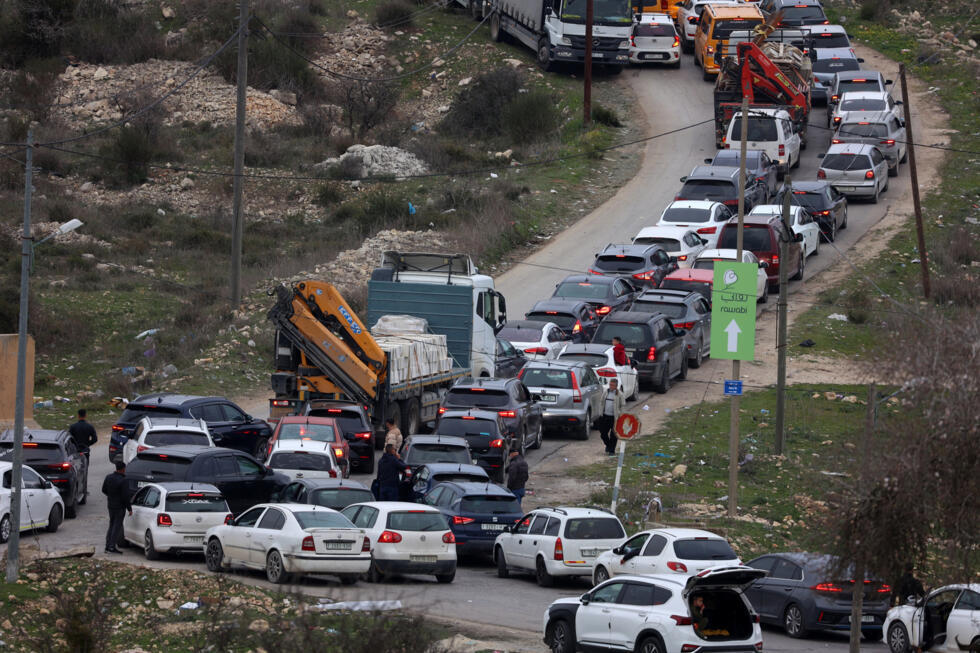 'Living in a cage': West Bank checkpoints proliferate after Gaza truce