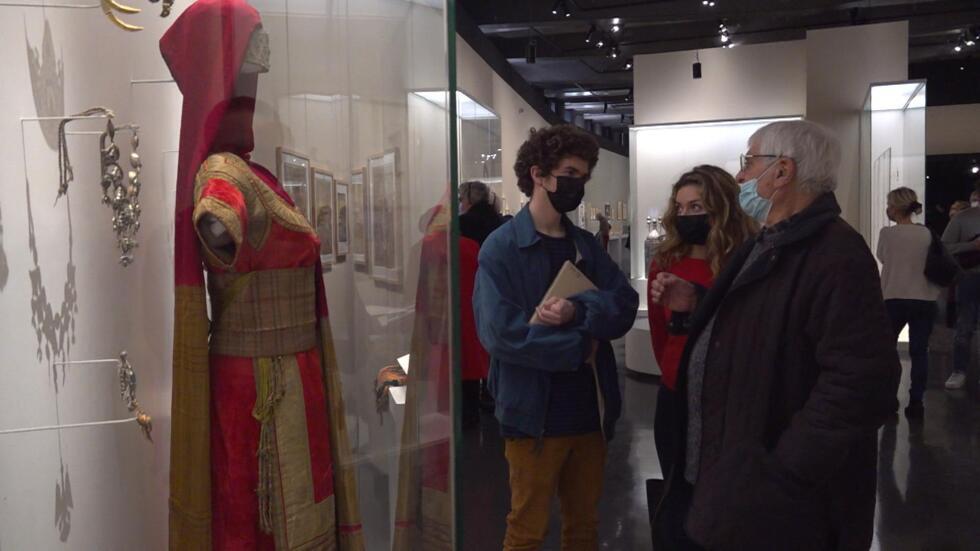 Bridging cultural gaps: French Jews learning Arabic, language of their ...