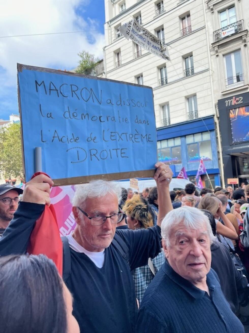 French protesters rage at ‘stolen election’ as Macron picks ...