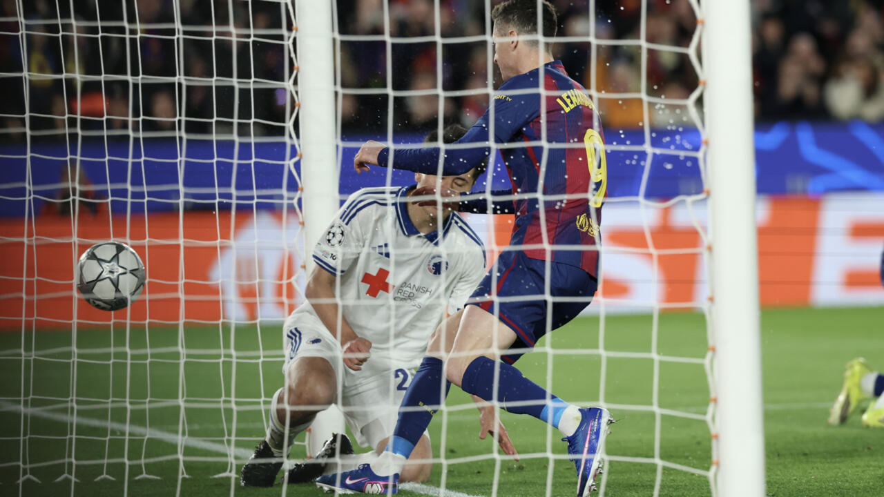 Barca rout Copenhagen to reach Champions League last 16