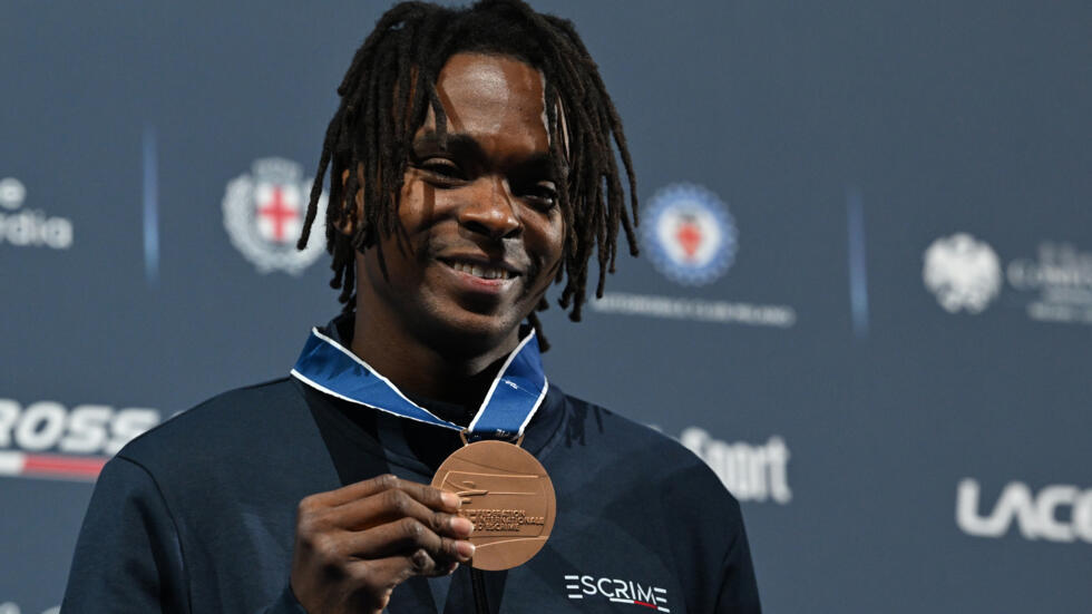 Mondiaux d'escrime: Enzo Lefort s'arrête en demie et décroche le bronze