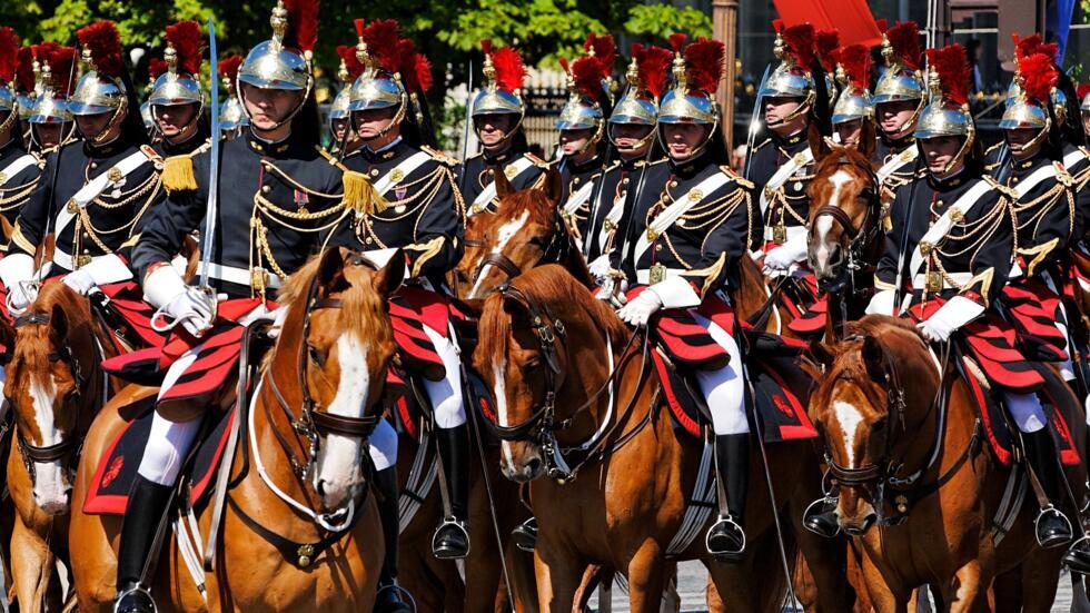 France’s Republican Guard ‘too costly’, watchdog rules
