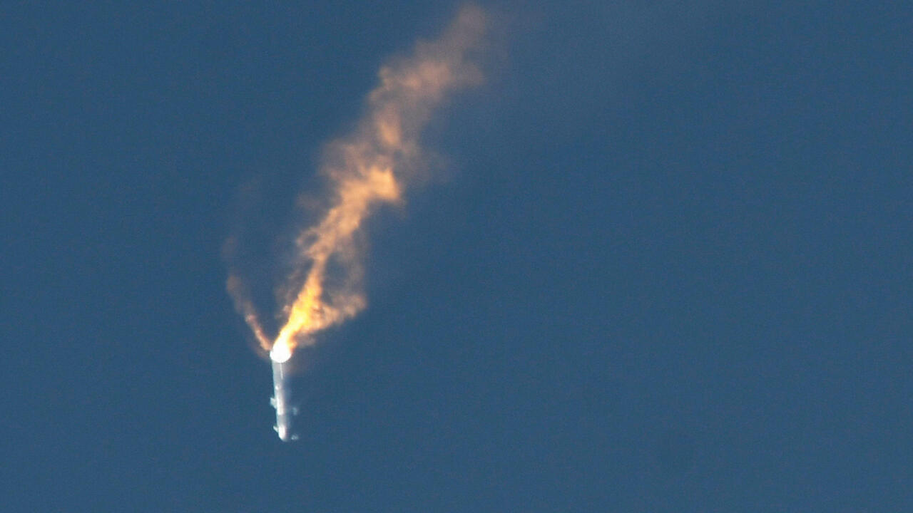 SpaceX’s Starship, world’s biggest rocket, explodes during test flight ...
