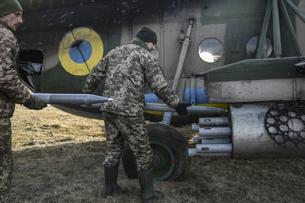 Ukrainian gunships rain rockets on Russian targets near Bakhmut