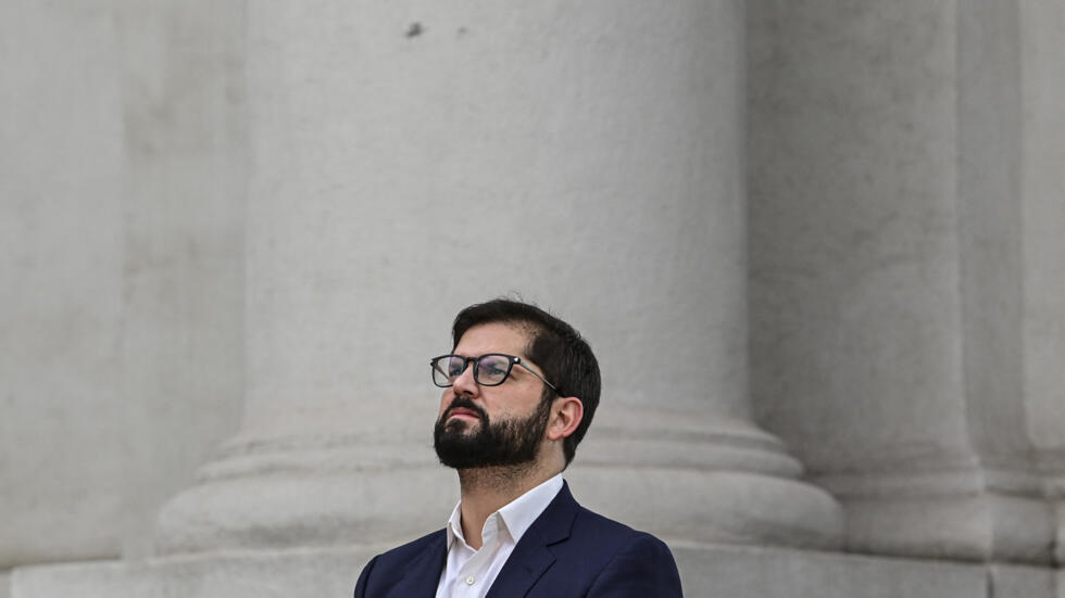 Gabriel Boric capotea el descontento en su primer año al frente de Chile