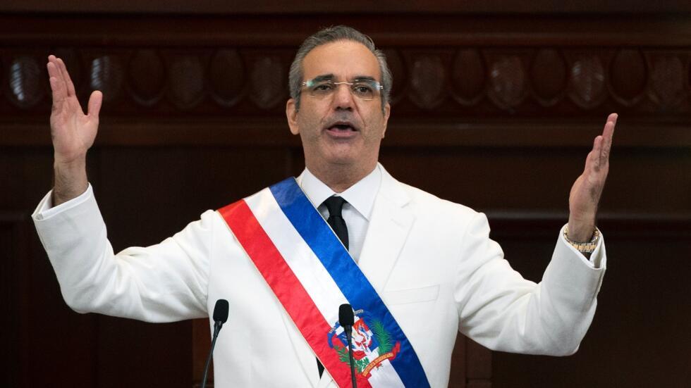República Dominicana posesionó a su nuevo presidente con la pandemia en ...