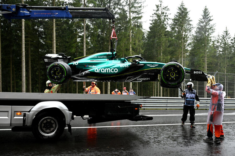 Verstappen on top in Belgium after rainy third practice