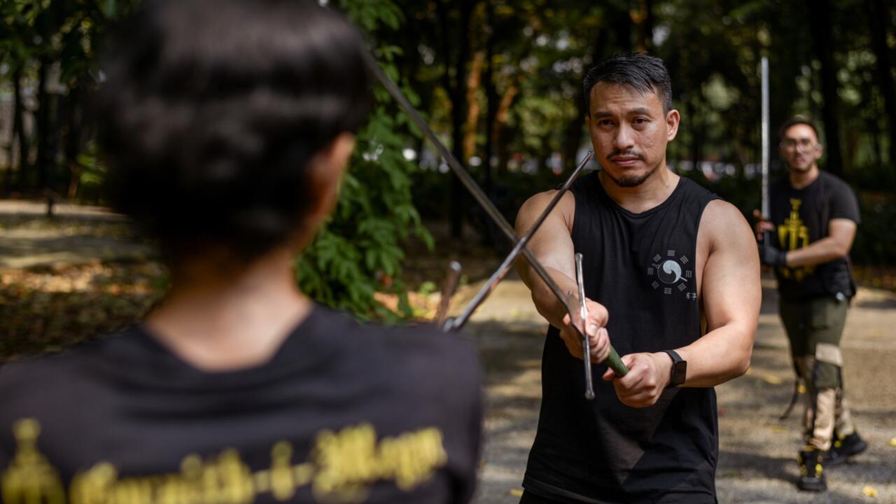 Indonesian knights keep medieval sword-fighting alive