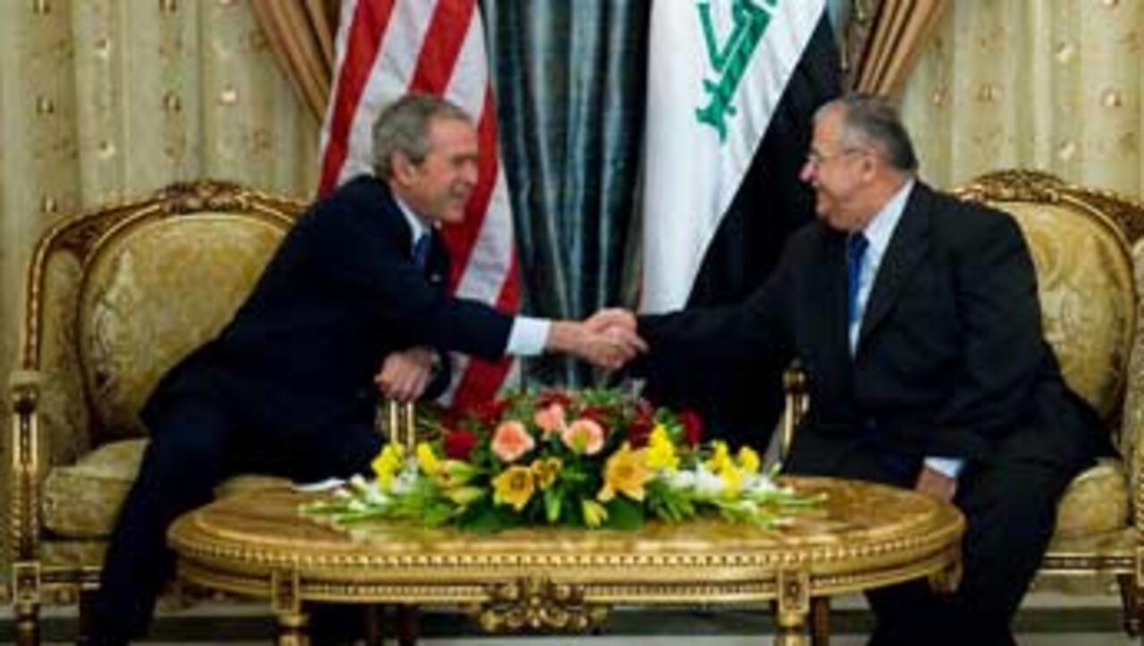 Bush bids farewell to Iraq on surprise visit