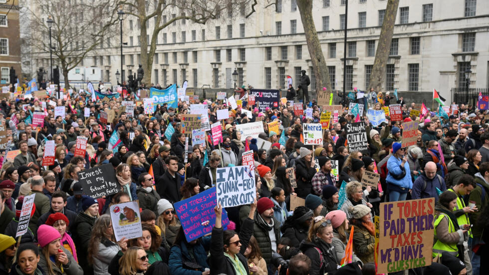 Reino Unido vive su mayor huelga en más de una década, con escuelas y ...