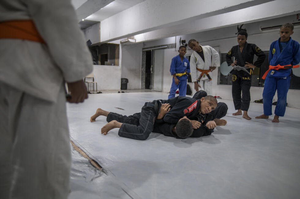Brazilian jiujitsu offers lifeline to Rio favela kids