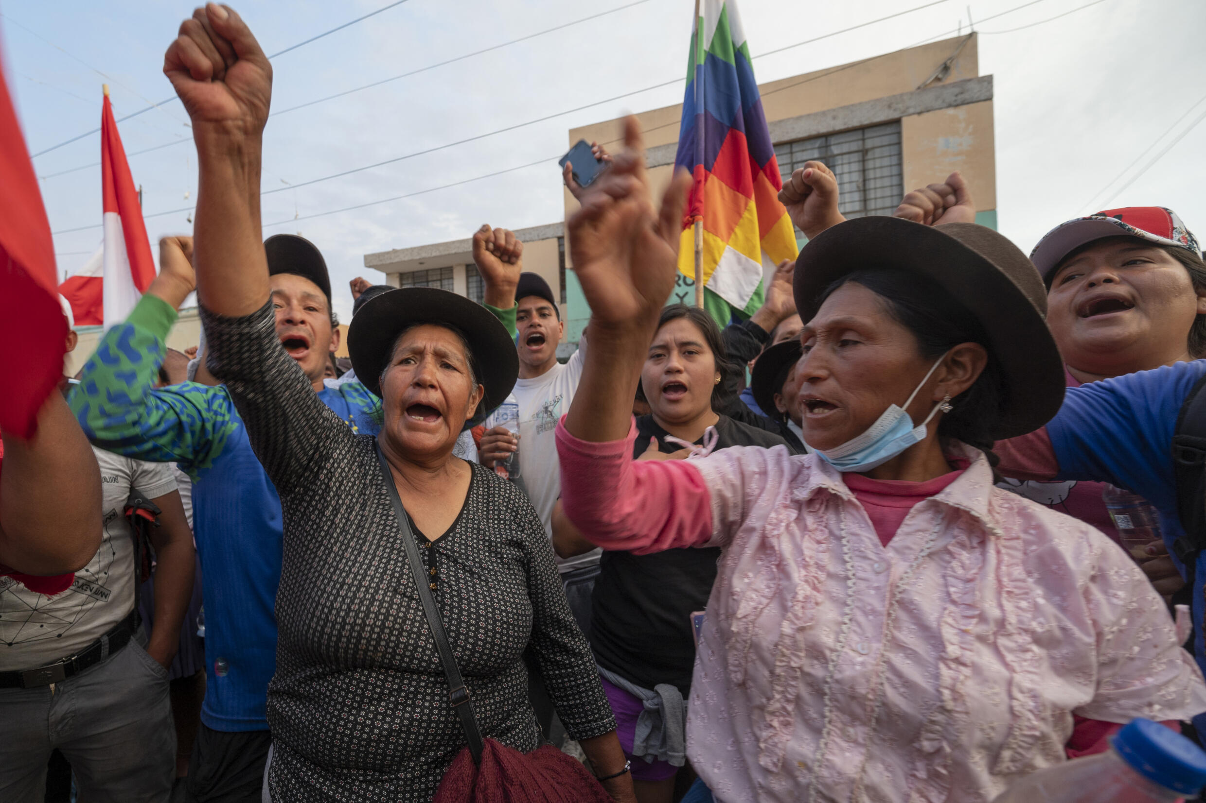 Peru peasants march to Lima, vowing to give lives for change