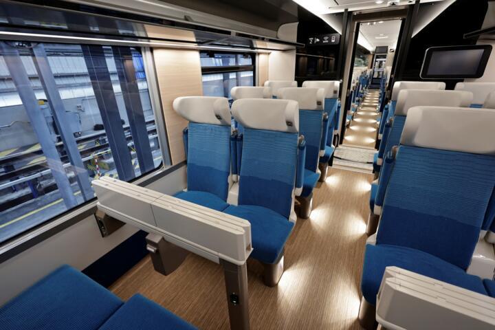 La SNCF dévoile le train "Oxygène" qui remplacera les Intercités Corail