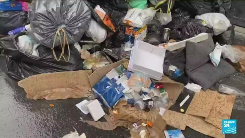 French garbage crisis: Trash pile up in Paris as collectors continue ...
