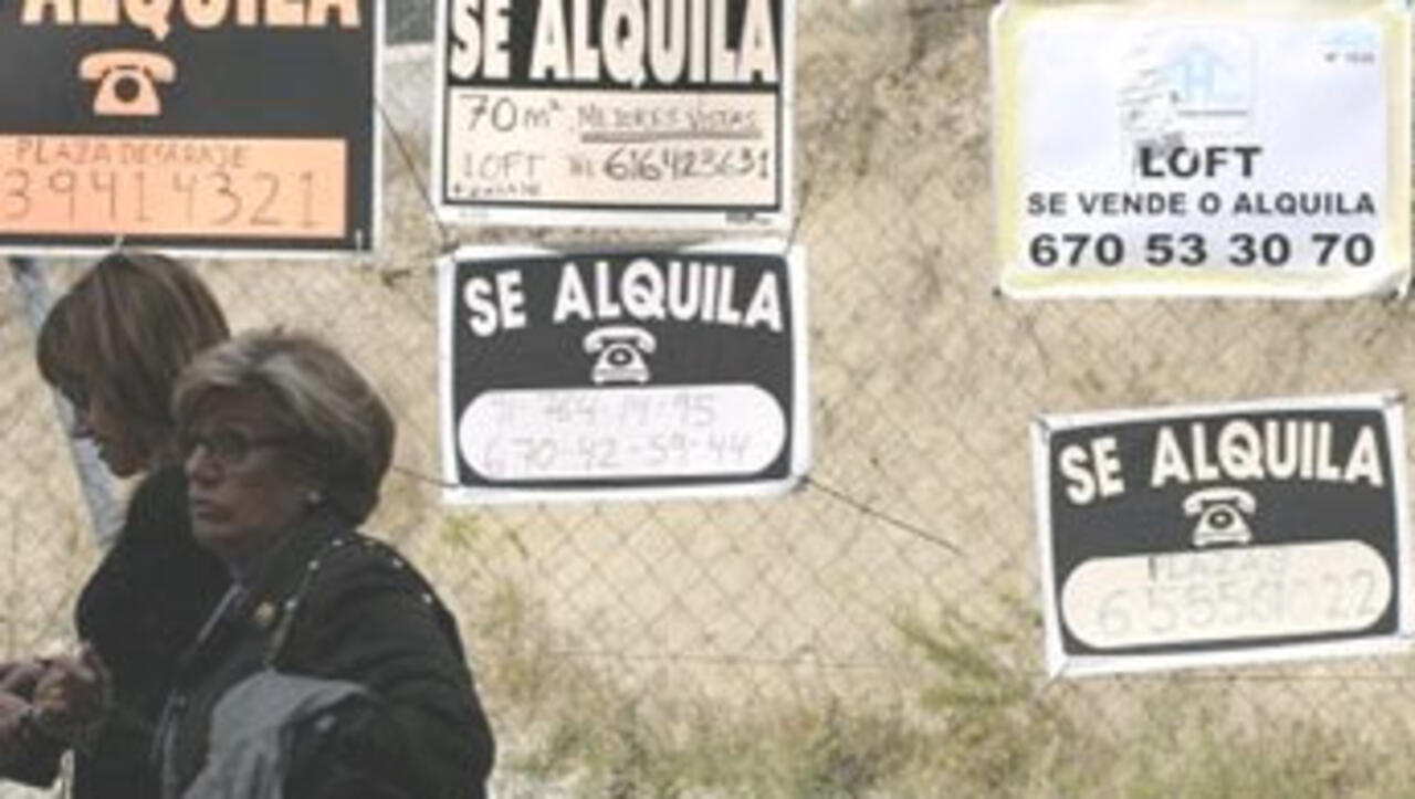 Spain officially in recession for first time in 15 years - France 24