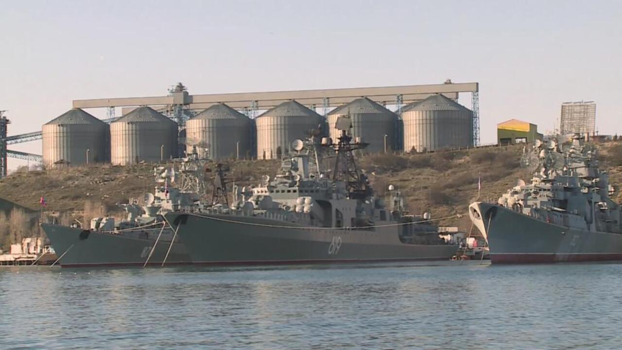 The Crimean port of Sevastopol, a strategic link between Russia and ...