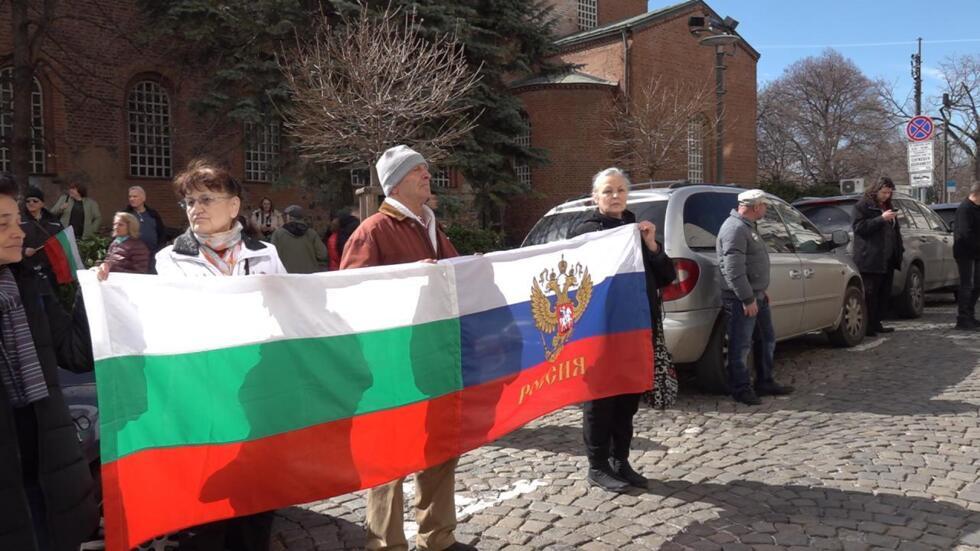 Dividing a nation? Pro-Russian minority in Bulgaria clings onto Slavic ...