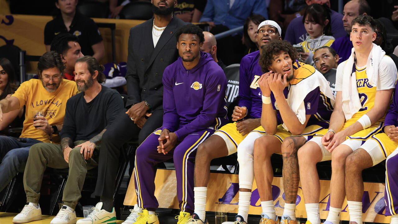 Lakers feel lack of LeBron in NBA season-opening loss