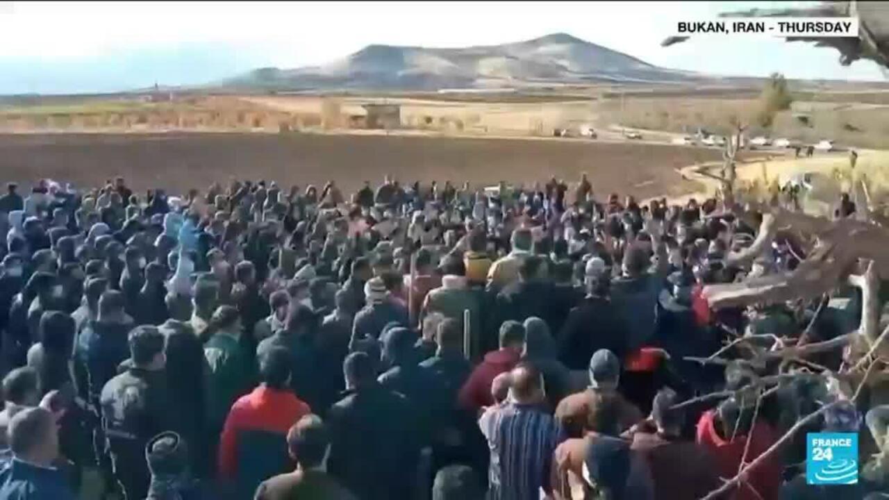 Mourners hit streets as Iran protests take bloody turn - France 24