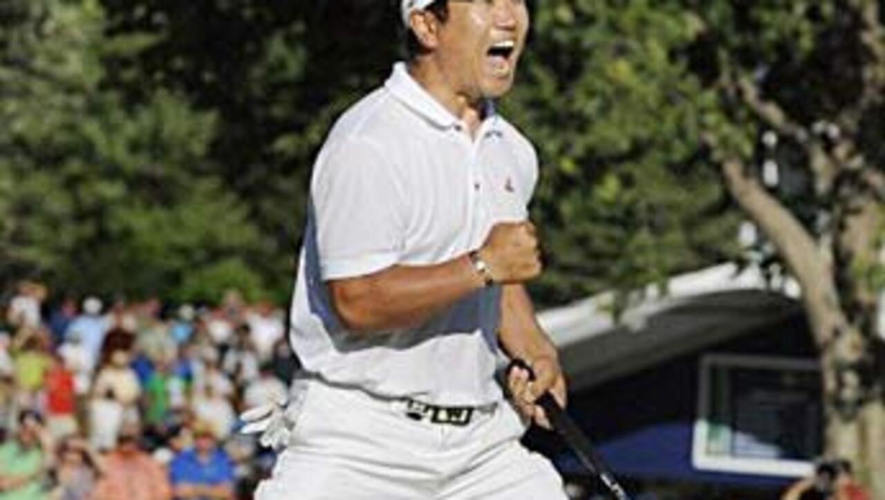 Le Sud-Coréen Yong-eun défie l'Américain Woods sur ses terres - France 24