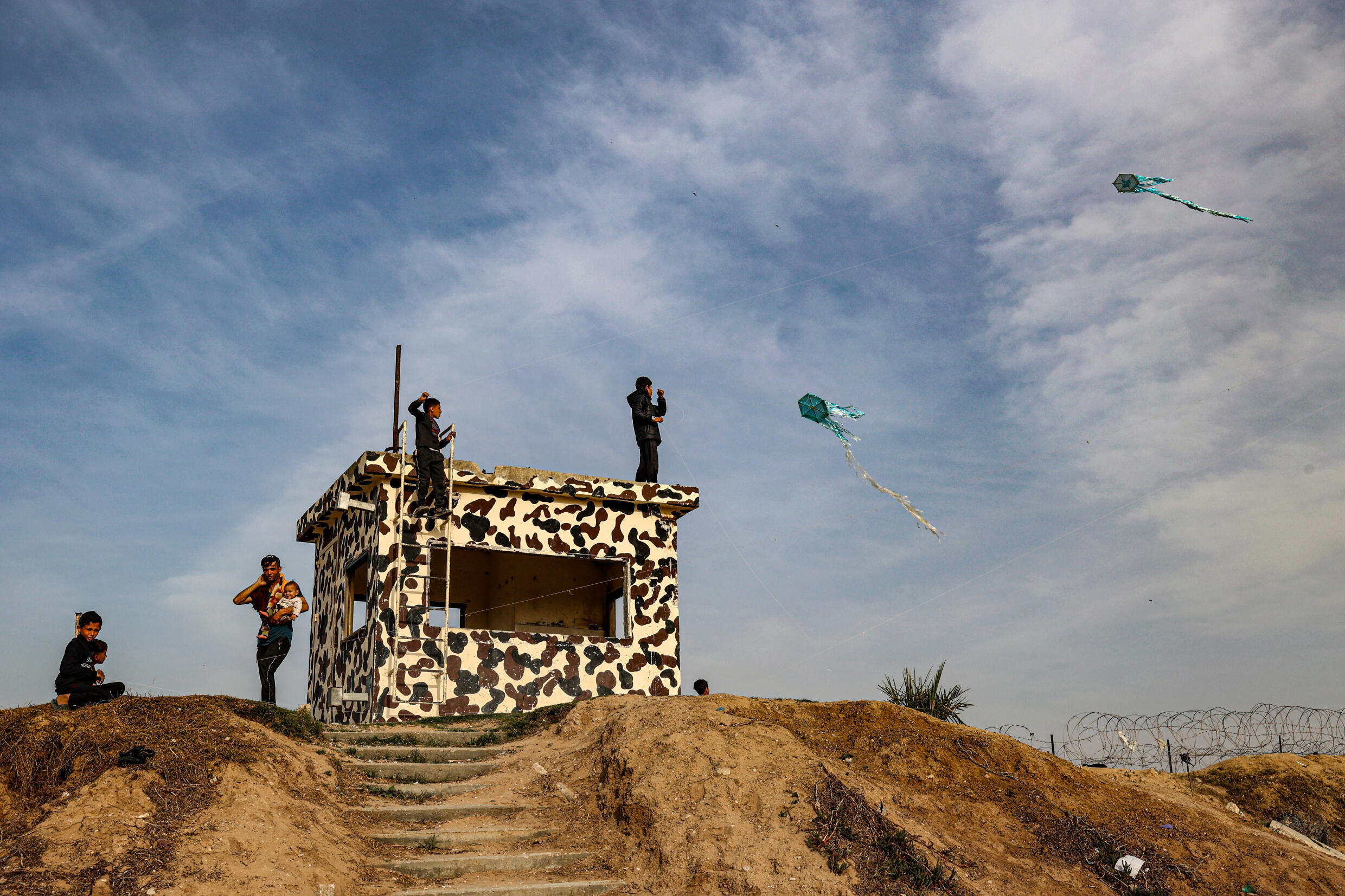Gaza children fly kites to escape horrors of war