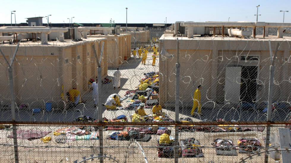 Iraq closes notorious Abu Ghraib jail over security fears