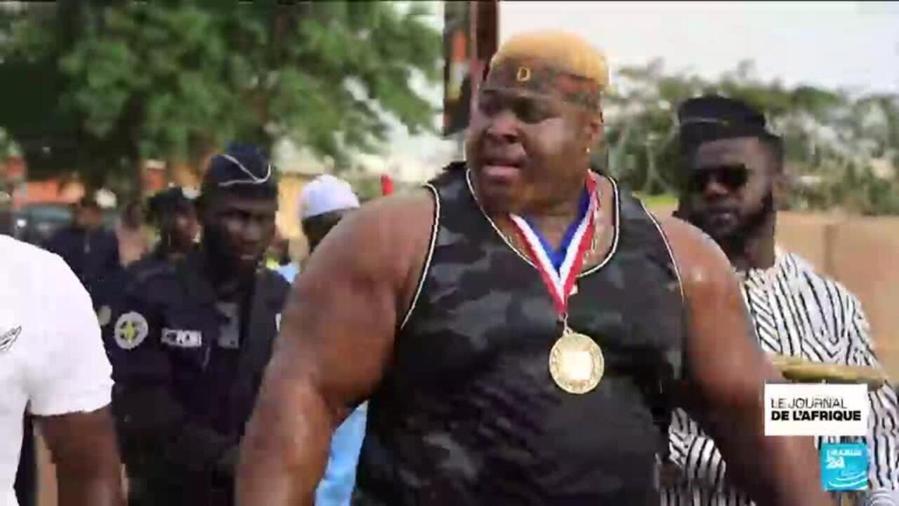 Le burkinabé Iron Biby, 1m90, 180 kilos, sacré "l'homme le plus fort du monde" - France 24