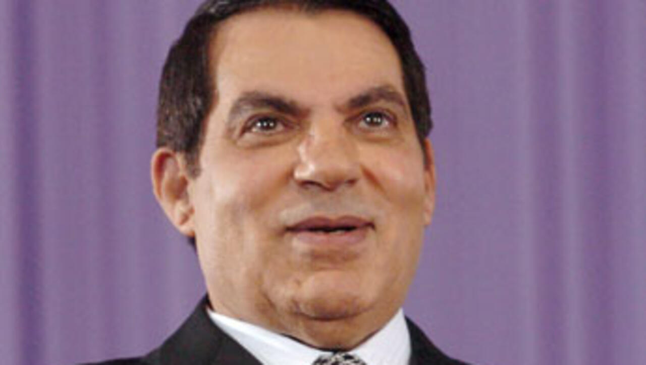 Ben Ali officiellement candidat à la présidentielle d'octobre - France 24