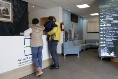 Face aux antivax, le Maroc lance une campagne de vaccination contre la ...