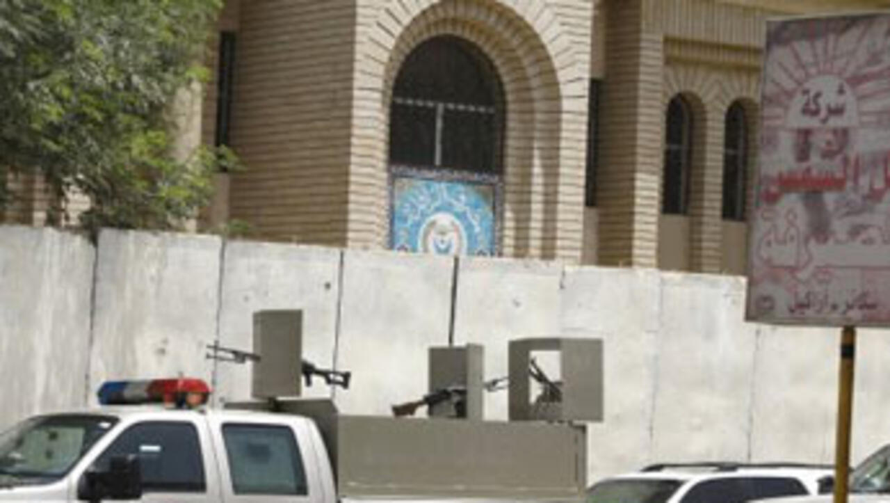 Eight dead, 3.8 million dollars missing in Baghdad bank heist