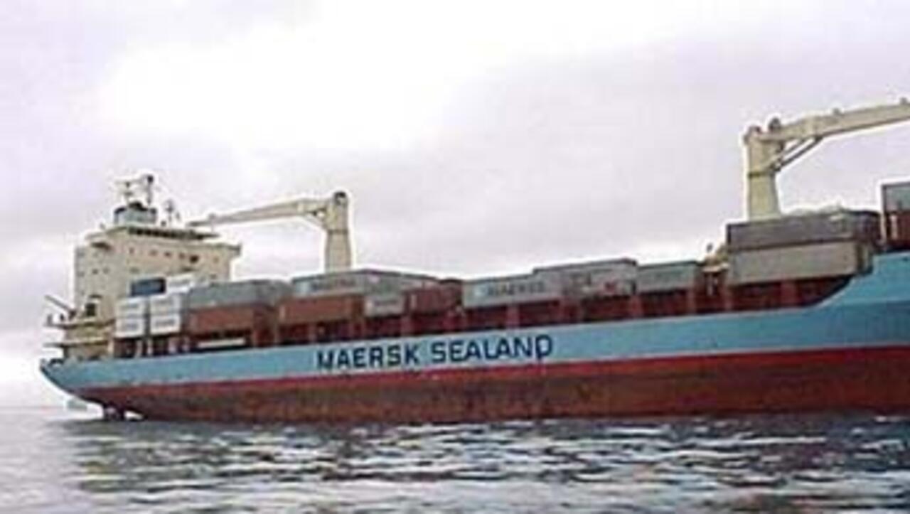 Somali pirates hijack US-flagged container ship