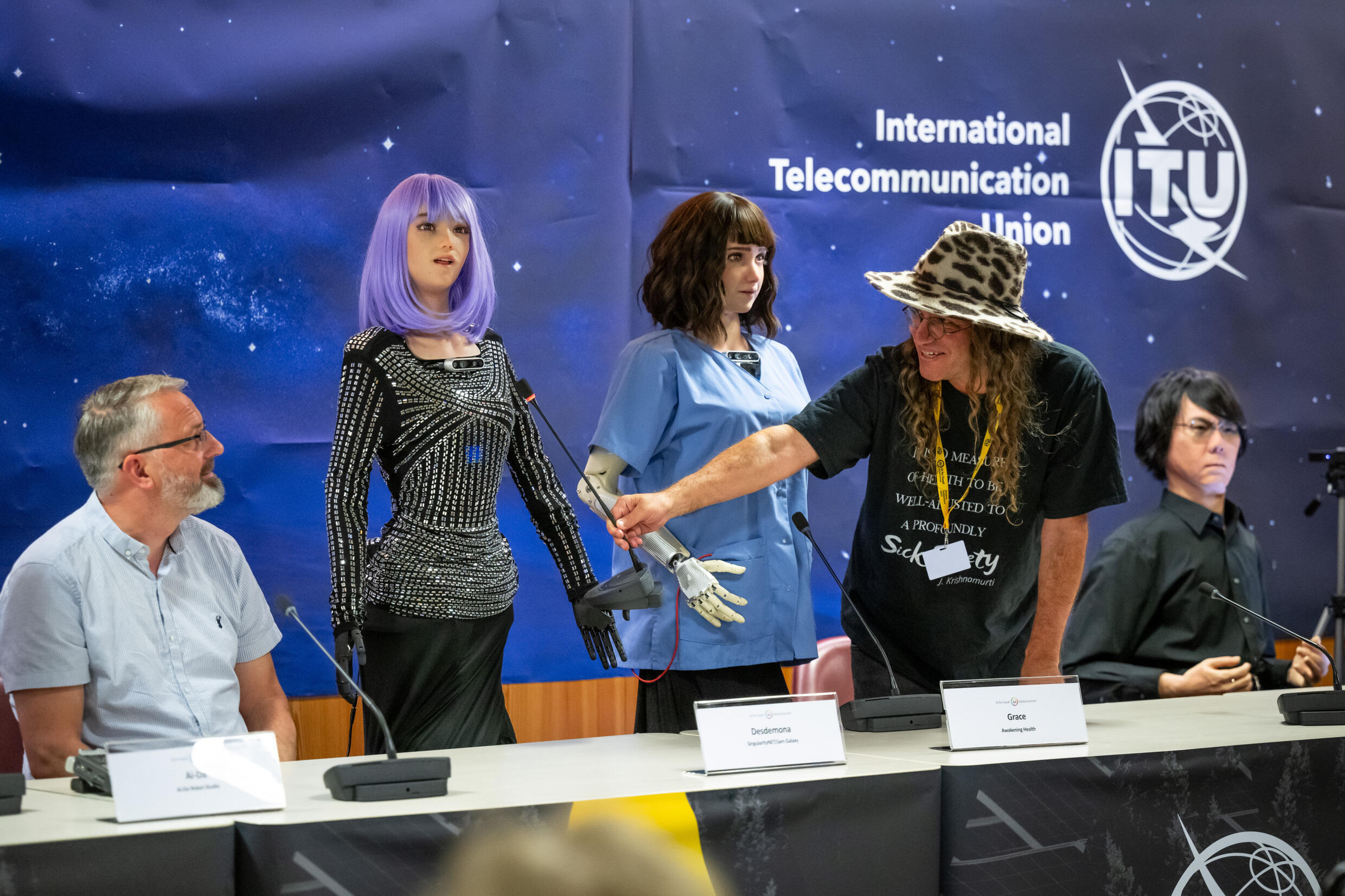 AI robots at UN reckon they could run the world better