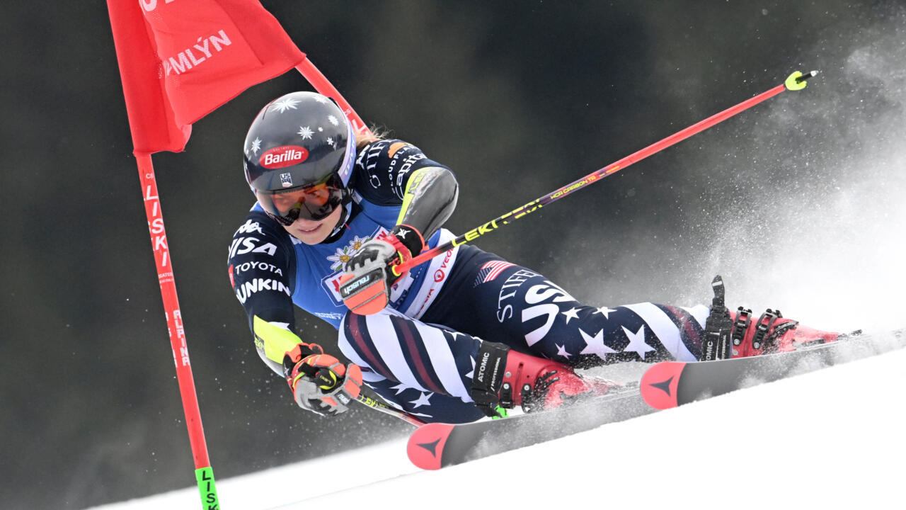 Shiffrin fourth in first run of Czech giant slalom race