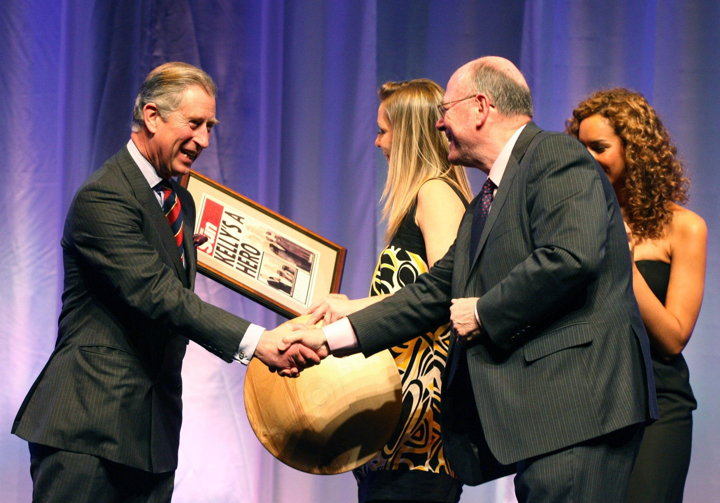 Veteran royal photographer: 45 years snapping the queen