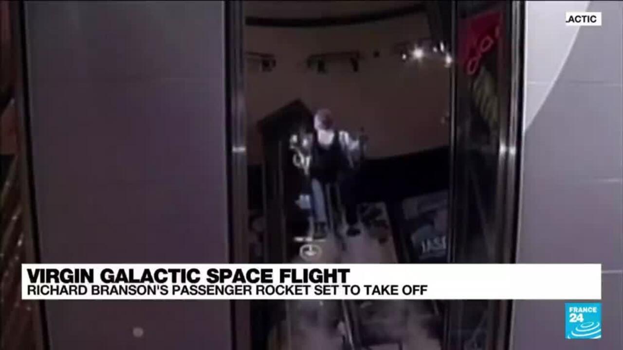 Richard Branson reaches space in his Virgin Galactic passenger rocket