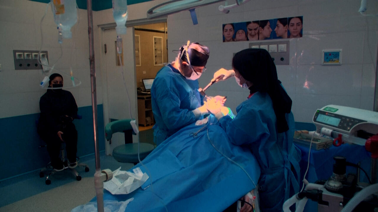 ‘Success and self-confidence’: Iran’s nose job boom - France 24