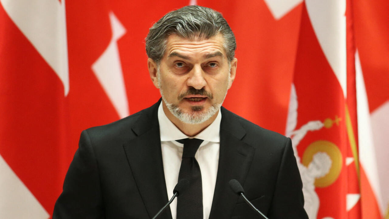 Mijaíl Kavelashvili juramenta como nuevo presidente de Georgia, en ...