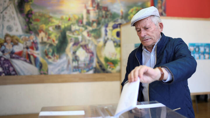 Bulgaria's conservatives and liberals in close race to win ...