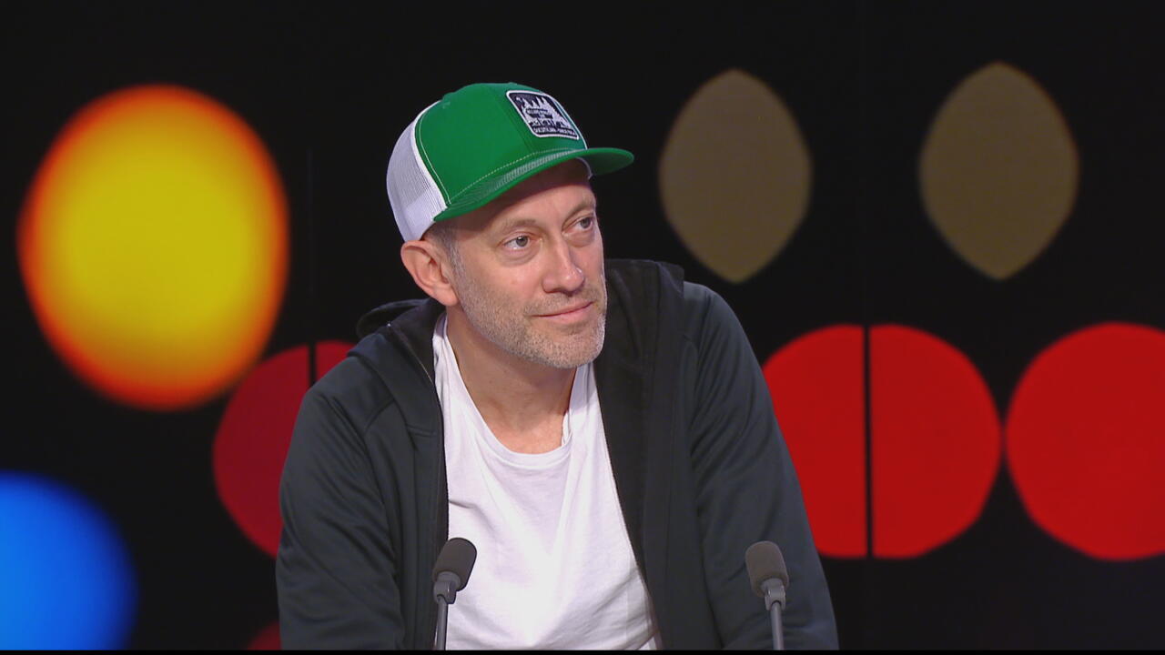 Revealing Reality: Richard Maxwell stages 'Dévoiler' in Aubervilliers ...