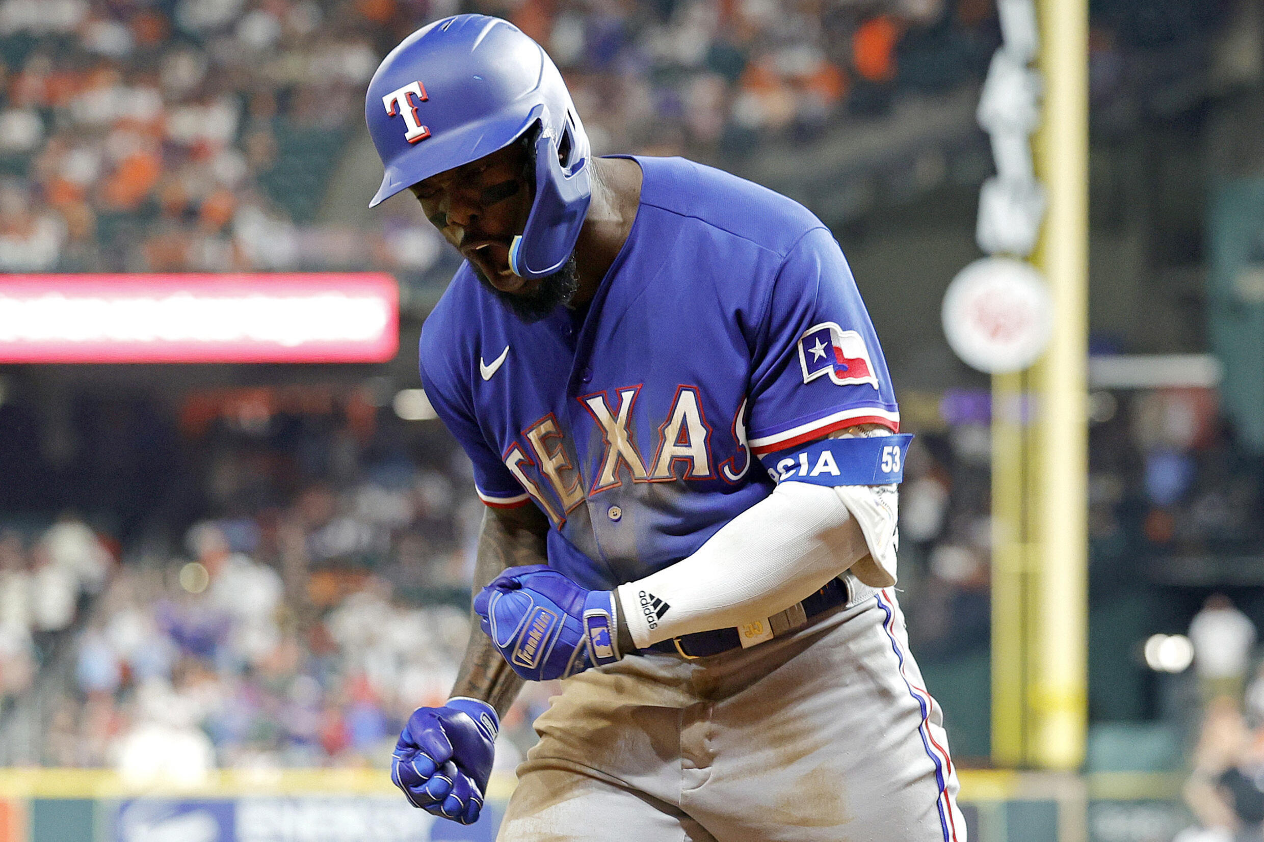 MLB Rangers, D-Backs rise from 100-loss years to World Series