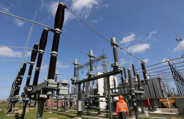 Baltics to cut Soviet-era ties to Russian power grid