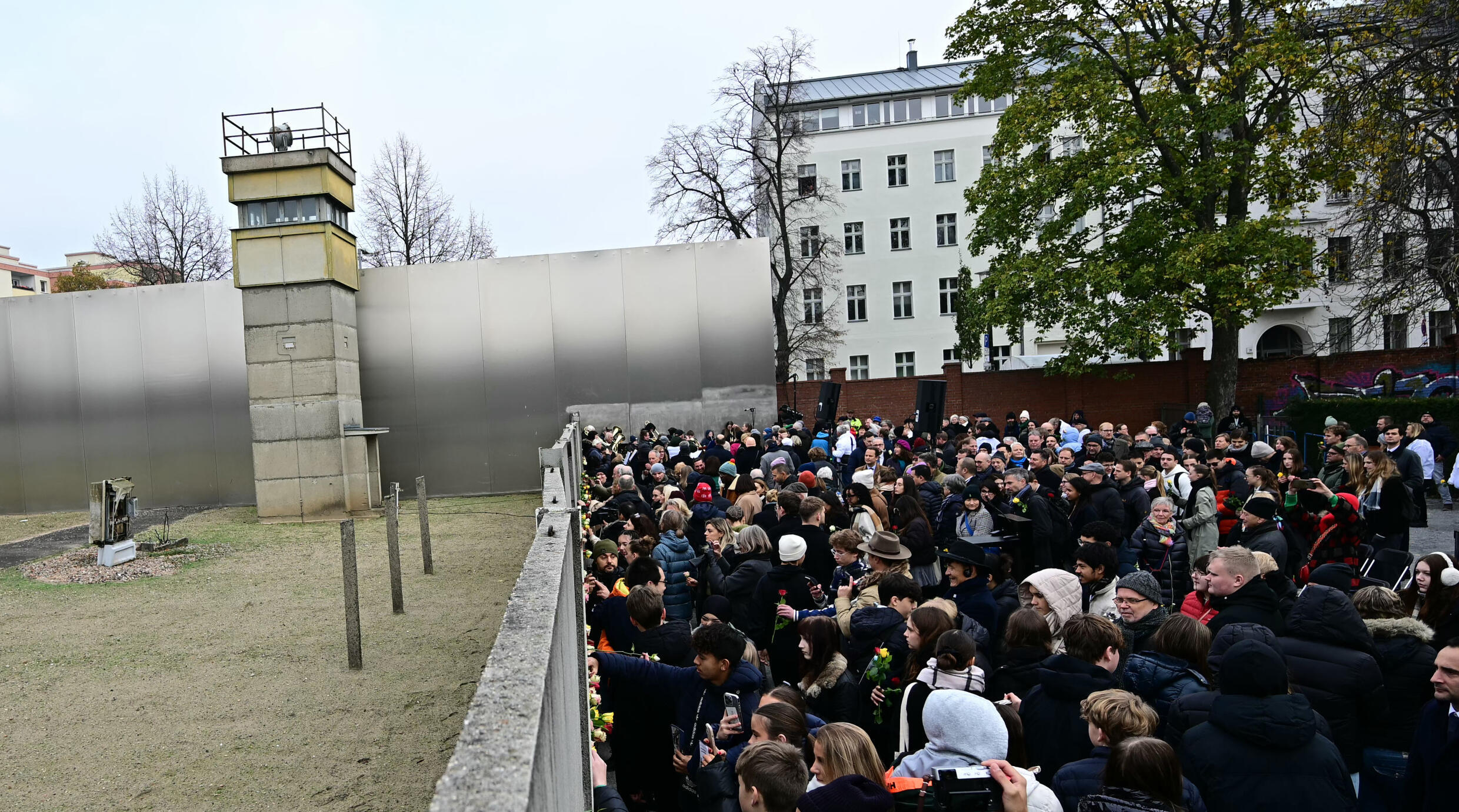 'Preserve Freedom!': Germany commemorates fall of Berlin Wall with ...