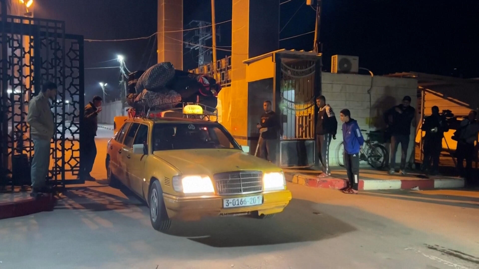‘No one leaves their country’: Gazans return home despite uncertain ...