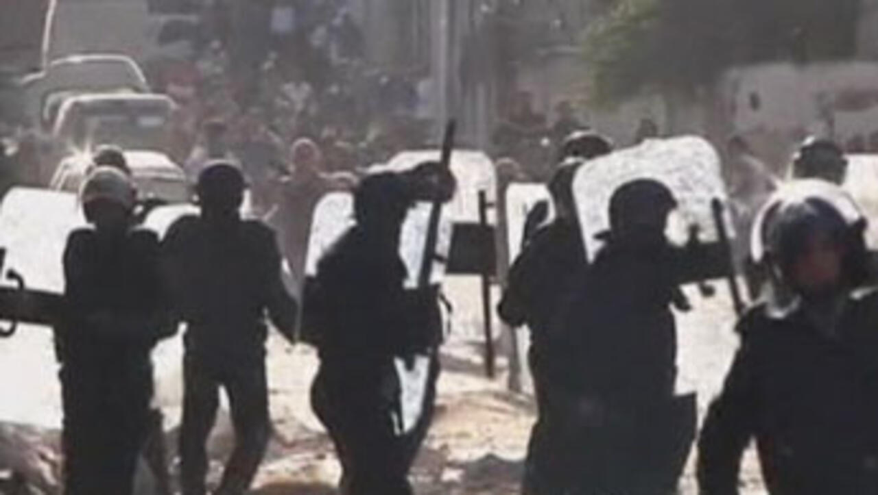 First fatality in Algerian riots, reports El Khabar daily